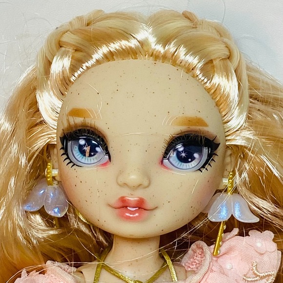 Mga | Toys | Mga Victoria Whitman Rainbow High Pink Dress Fashion Doll ...